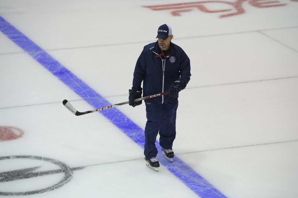 Flyers-coach Mike Nason over de impact van Corona op ijshockey - UNIS ...